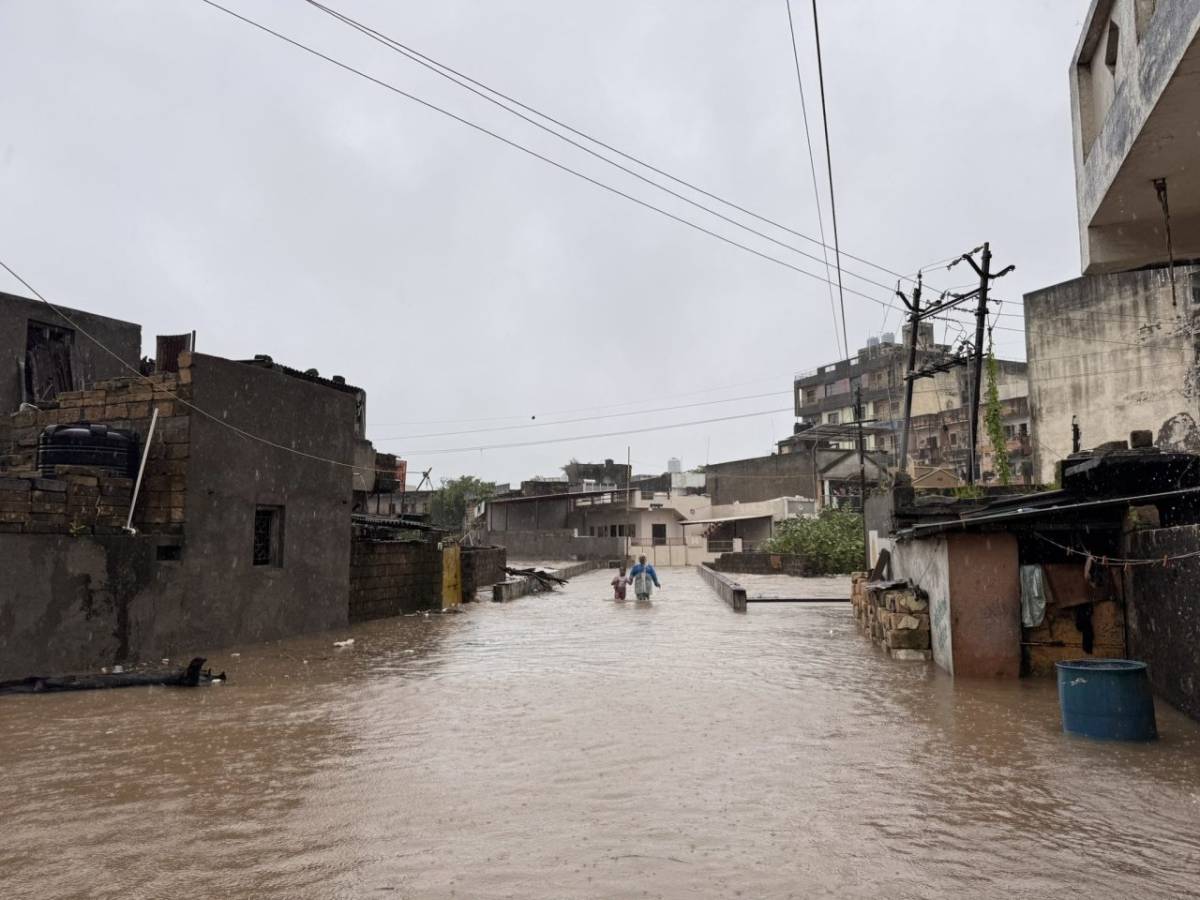Heavy Rainfall in Gujarat: 212 Talukas Across 33 Districts Affected ...