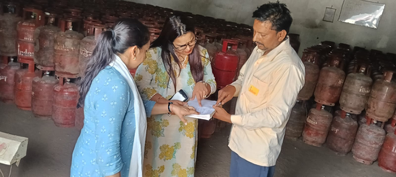 Intensive Crackdown on LPG Gas Black Market in Gautam Buddh Nagar
