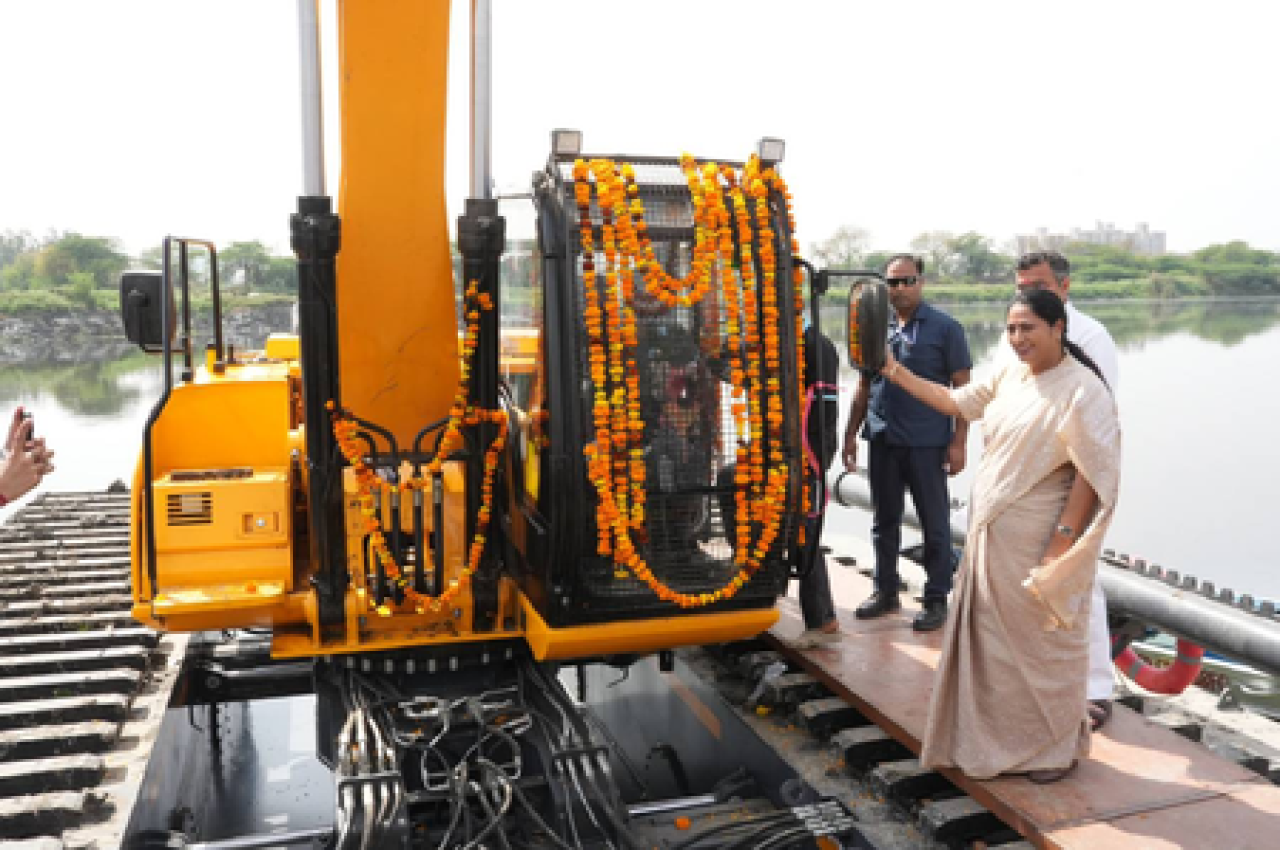 Modern Machines Deployed for Drain Cleaning in New Delhi to Alleviate ...