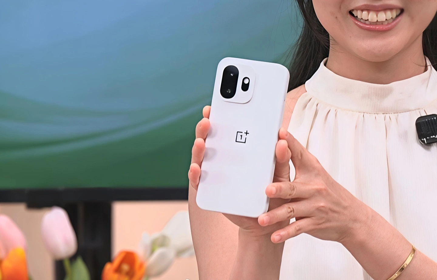 OnePlus 15T Unveiled: A Compact Flagship with Stunning Design and Features