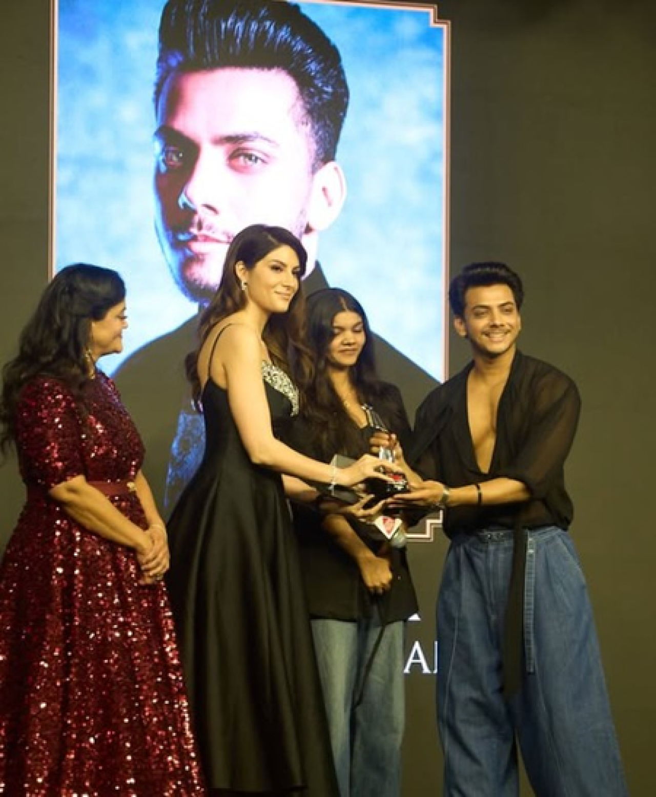 Vishal Jethwa Wins Hearts with Award for Breakout Performance of the Year