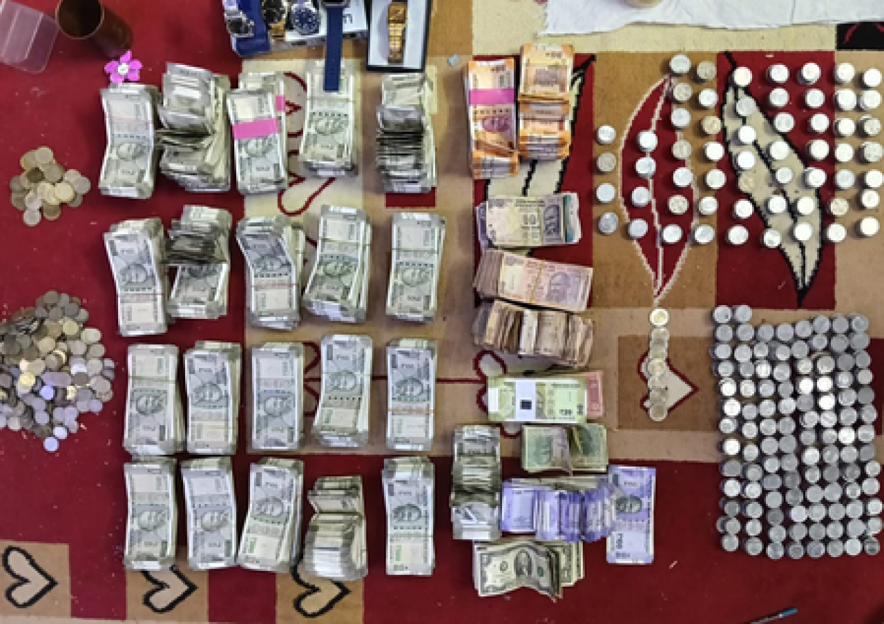 Karnataka Anti-Corruption Raids Target Officials in Mangaluru and Bellary