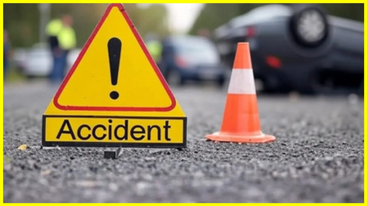 Tragic Road Accident Claims Lives of Two Young Men in Chatra